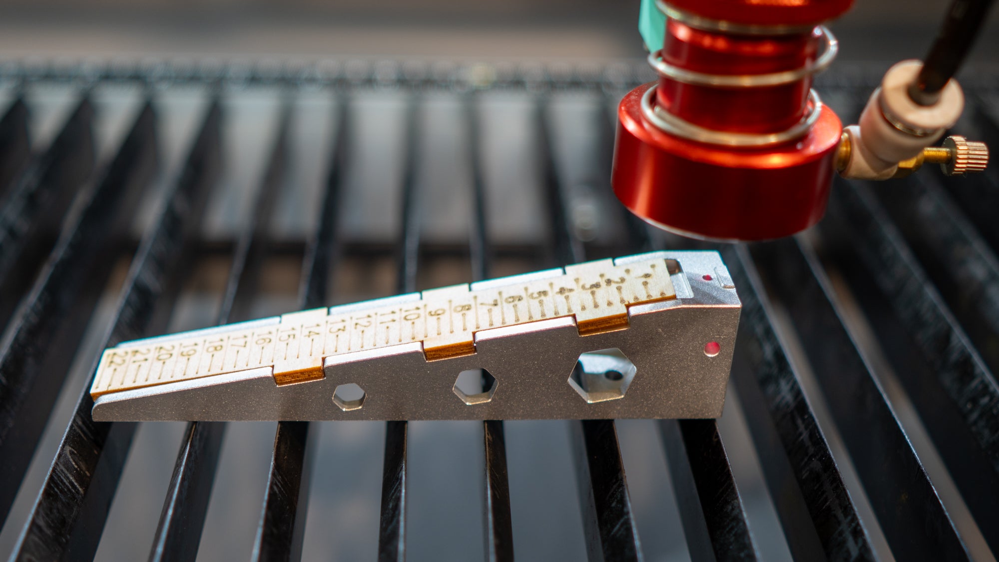 Ramp Focal Gauge for Laser Machines – Lensdigital